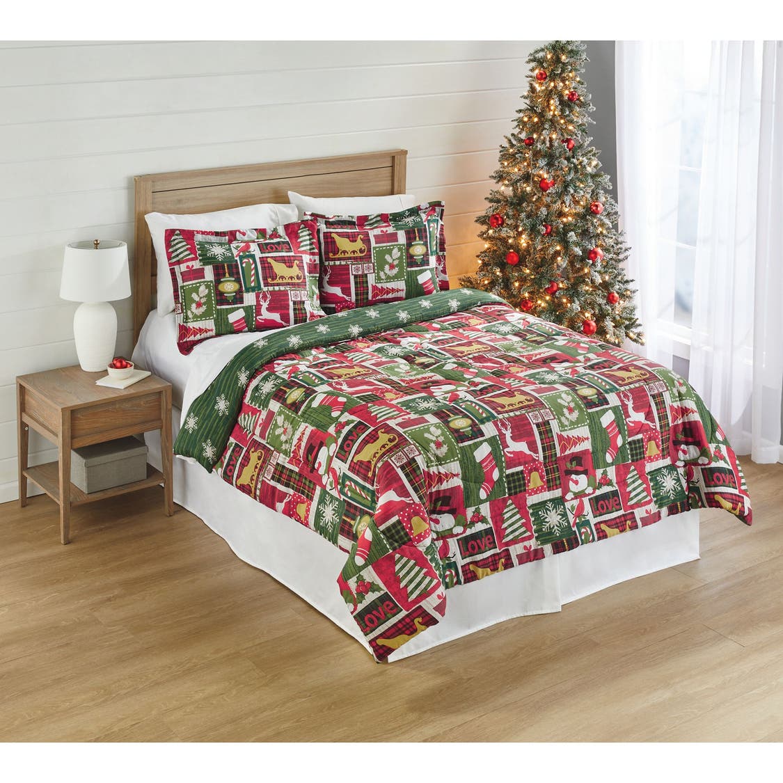 Stoneberry Exclusives Festive Patchwork Comforter Set - Color Out of ...